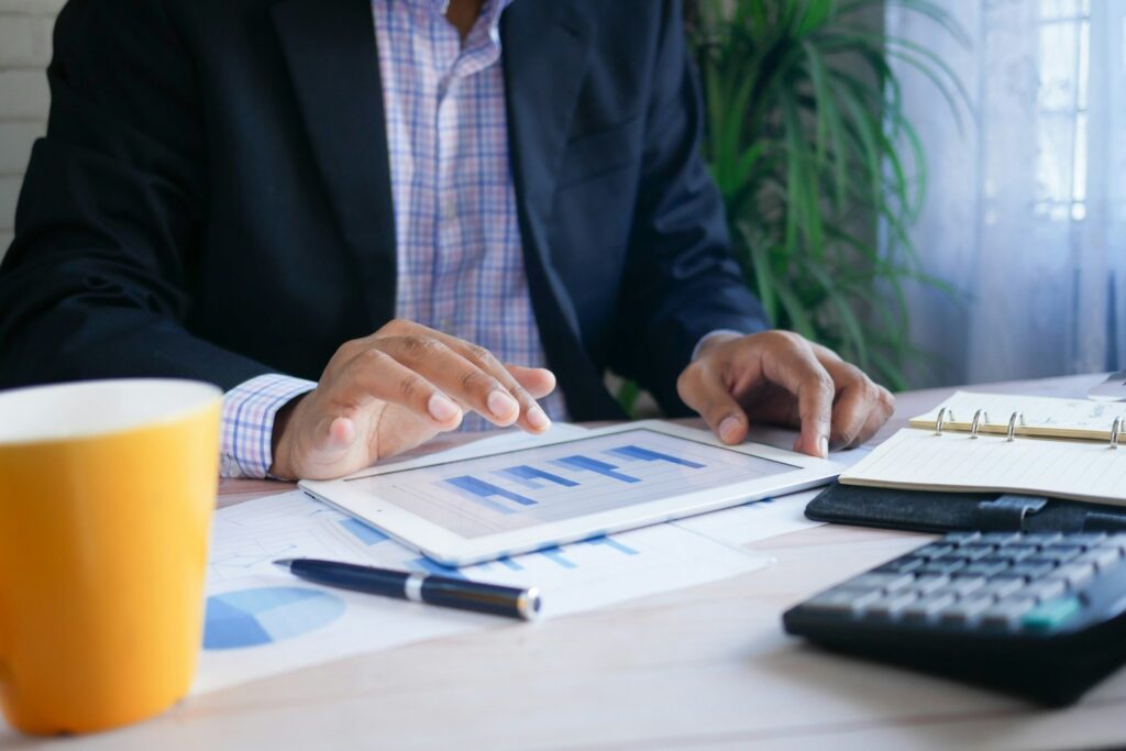 How to Do Market Research Like a Pro (5-Step Ultimate Guide)
