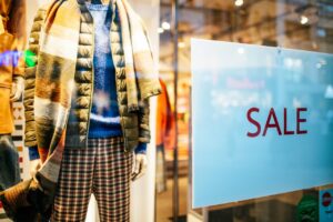 Upselling and Cross-Selling: What's the Difference (+Examples)