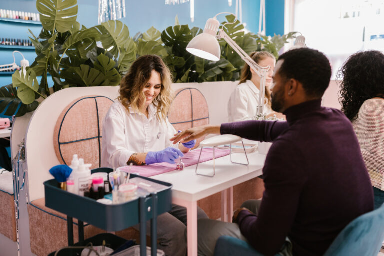 How to Start a Nail Salon: A Step-by-Step Guide (+ Checklist)
