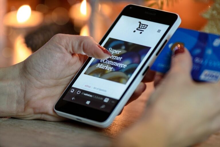 How to Write Product Descriptions That Sell (Template & Tips)