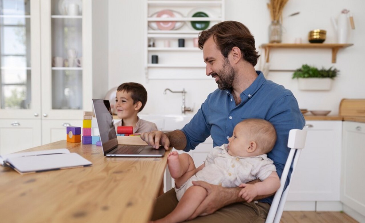 Working From Home With Kids: Handle Chaos & Deadlines