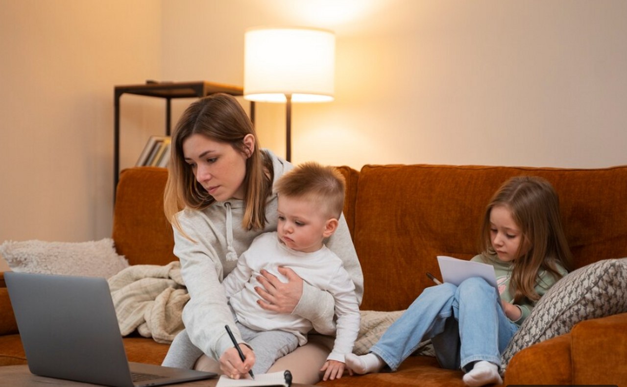 Working From Home With Kids: Handle Chaos & Deadlines